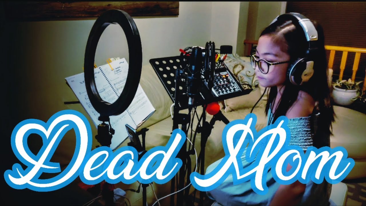 Dead Mom | Beetlejuice - YouTube