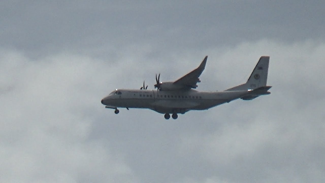 Philippine Air Force C295 Arriving at Davao Airport - YouTube