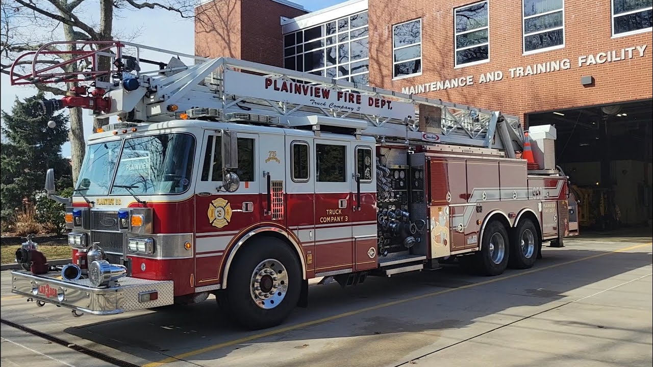 Plainview Fire Department, NY Ladder 953: 1992 Pierce Lance 105' Rear ...