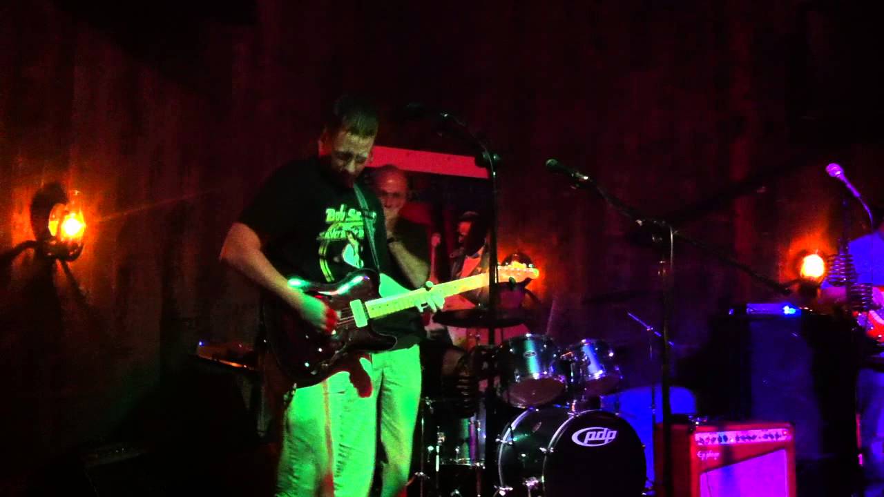 Kyle Mckey at McCalls Tavern in the Villages - YouTube