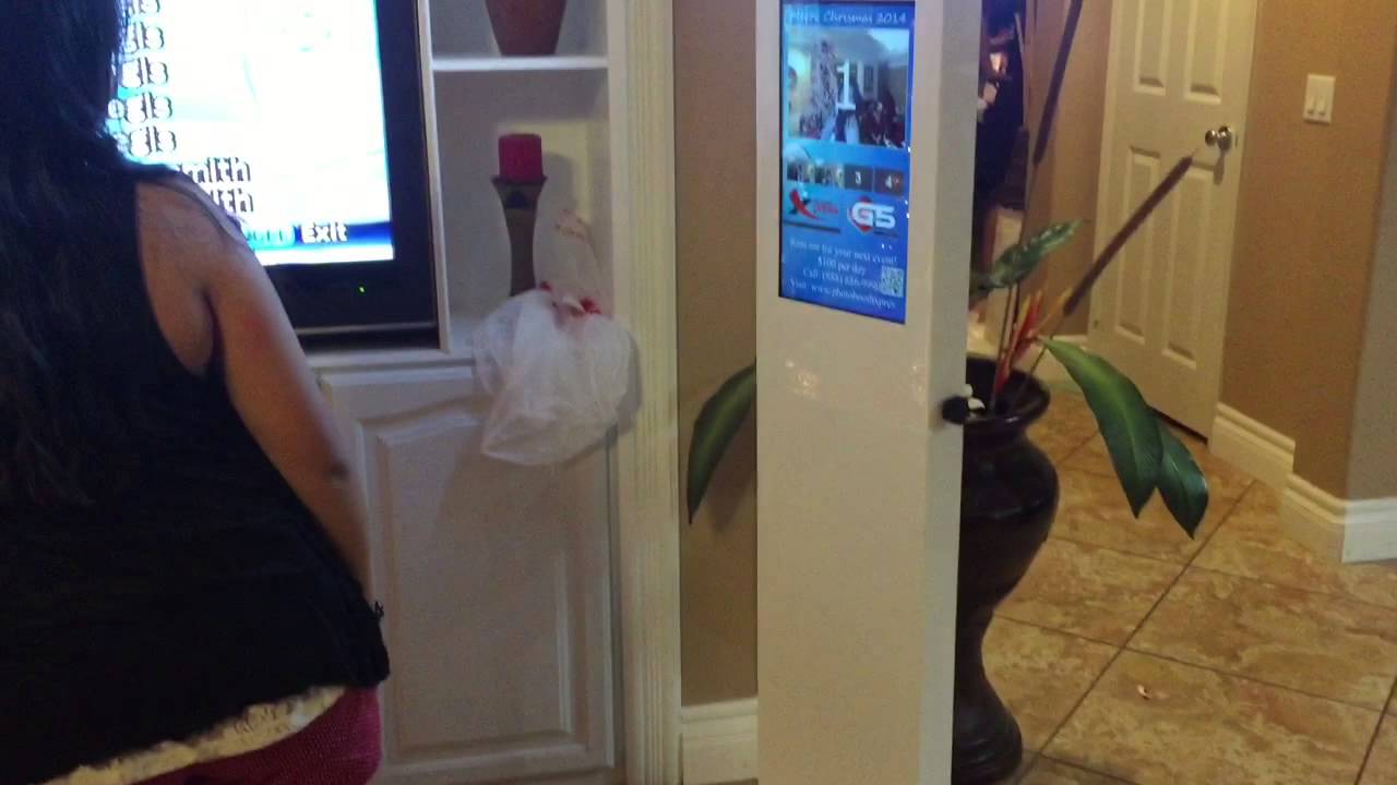 ATA Photobooths i18 social media photo booth. - YouTube