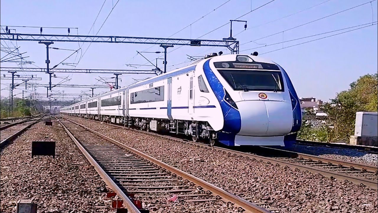 20171 ||Vande Bharat Express RKMP-NZM @ncrrailzone0207 - YouTube
