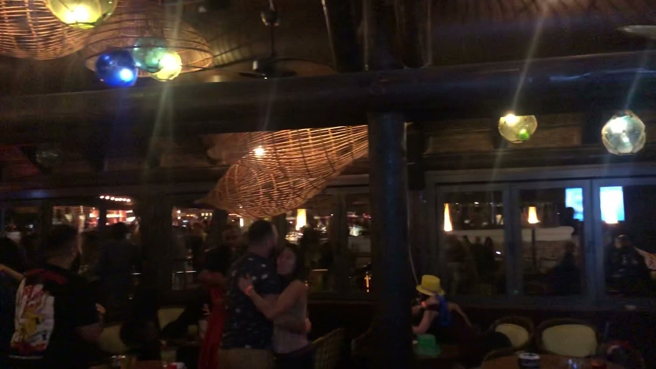 DJ CLAUD @ Tahitian Village Hilton , Doha Qatar #newyear2021 #djclaud ...
