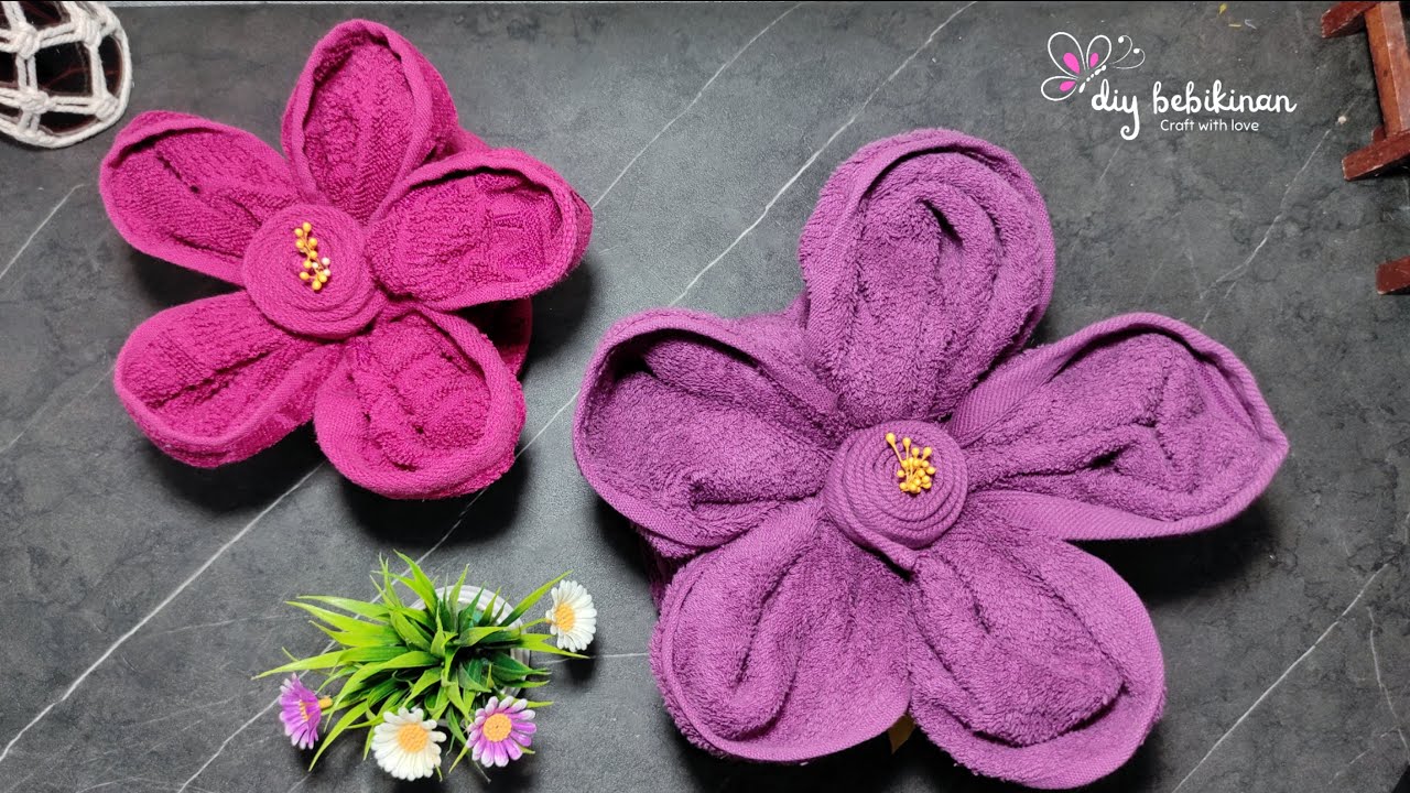 Very Easy DIY Folding Towel Art / Towel Folding Tutorial - YouTube