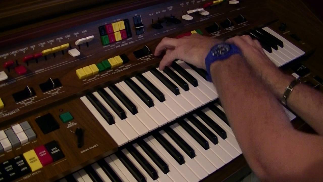 Left Bank Two Vision On Gallery Theme - Yamaha Electone C-605 - played ...