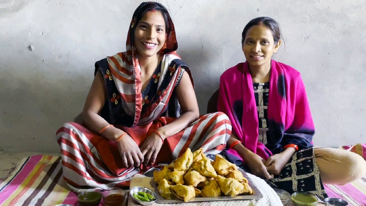 Samosa Eating Challenge | Samose Eating Competition | Indian Street ...