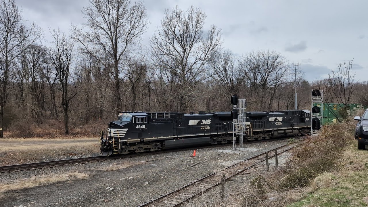 Some NS Lehigh line trains around the Lehigh Line - YouTube