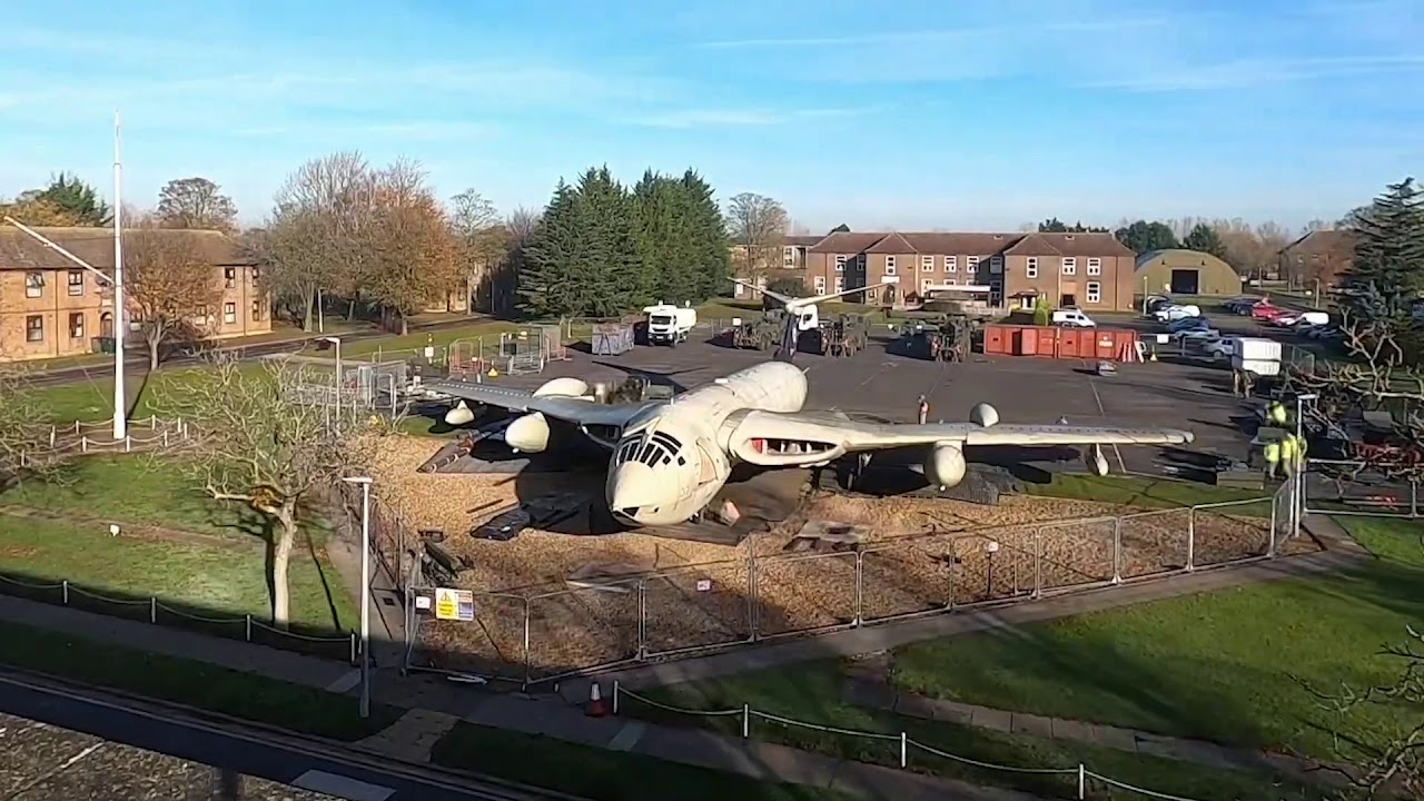 Time lapse of removal of Victor Gate Guardian from RAF Marham - YouTube