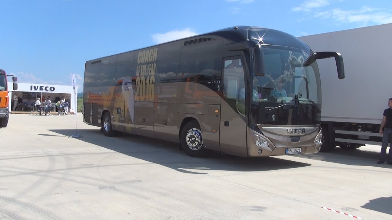 Test Drive of 2016 Iveco Magelys Euro 6 Bus in 3D - YouTube