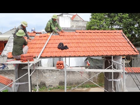 Construction For Finishing The Gate Roof - Install Roofing Tile On ...