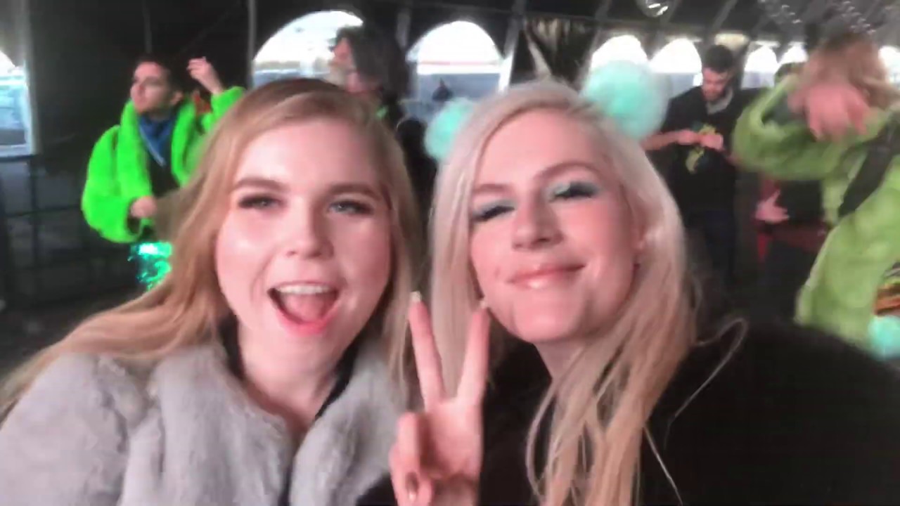 Countdown 2018 Vlog - RAVE WITH ME! - NYE 2019 - Zedd, Tiesto, Afrojack ...