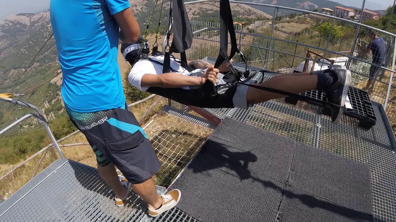 Volo dell'angelo a Rocca Massima (LT) visuale esterna - zipline - YouTube