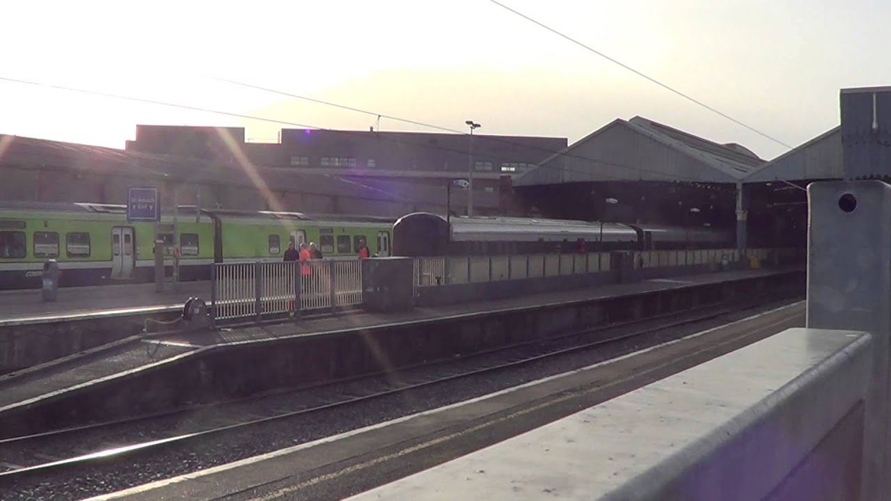 Irish Rail / Nir enterprise set without a locomotive present at Dublin ...