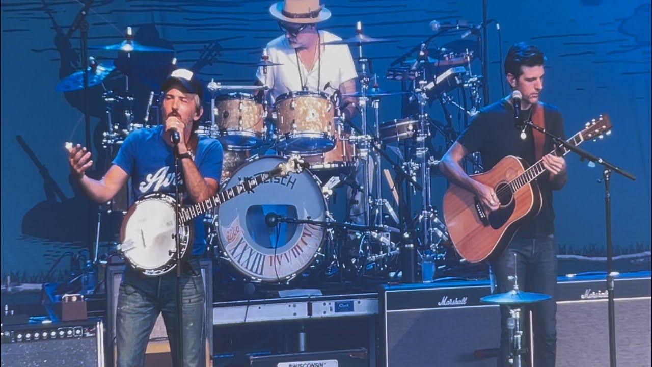 The Avett Brothers - Laundry Room - 7/6/2025 - Cynthia Woods Mitchell ...
