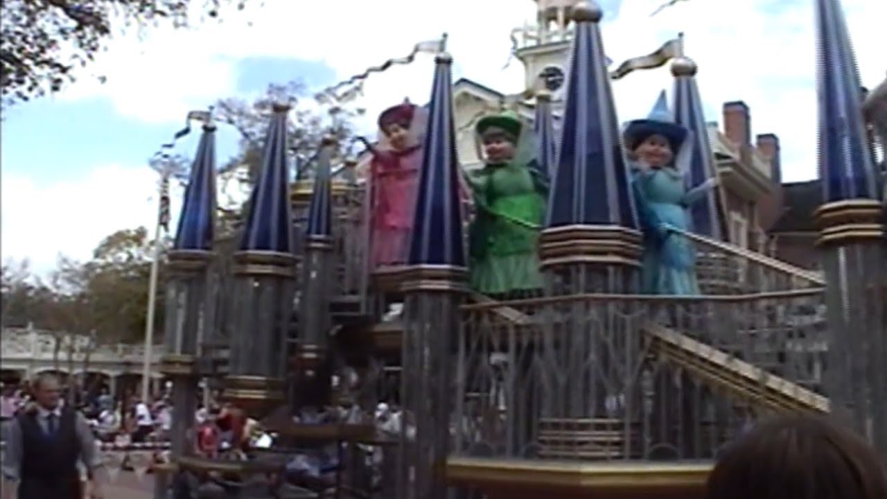 Share a Dream Come True Parade | Walt Disney World Magic Kingdom ...