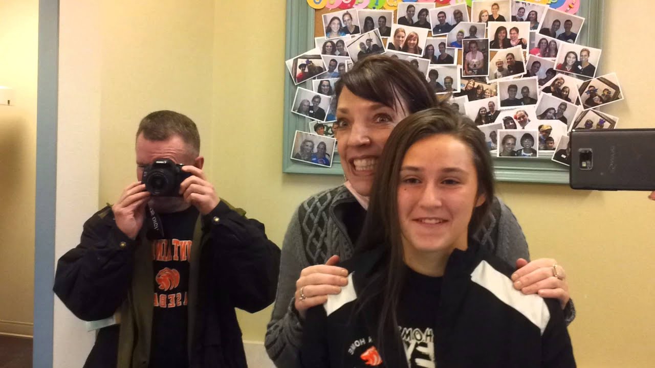 Elizabeth R reveal braces off - YouTube