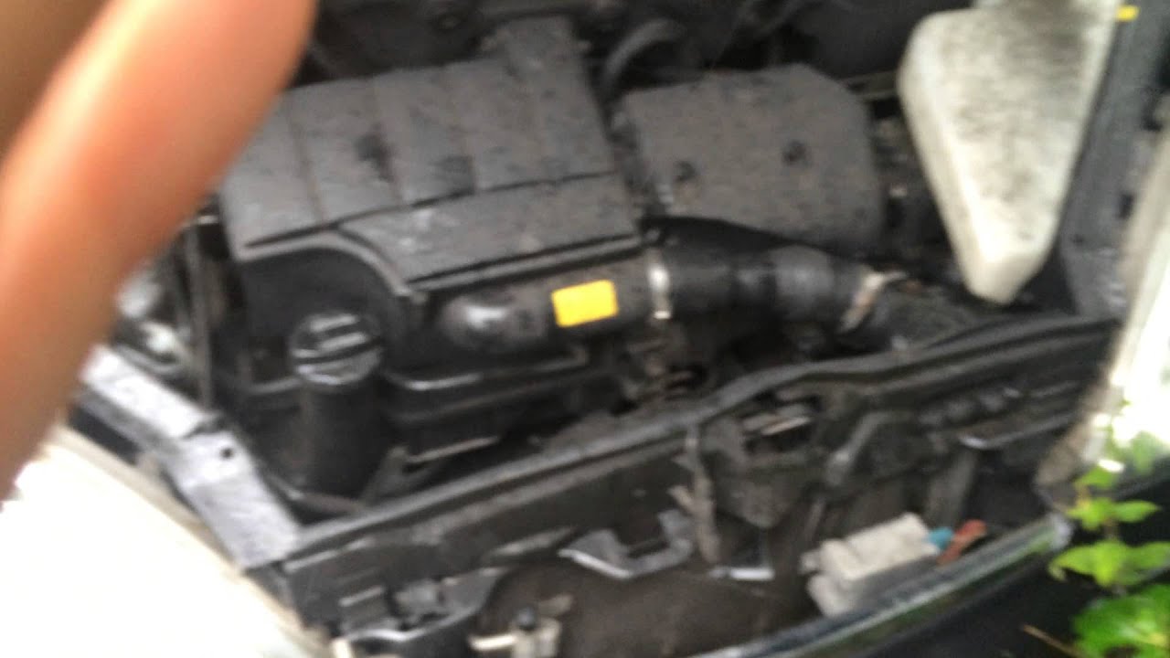 Mercedes A160 engine 1.6 petrol - YouTube