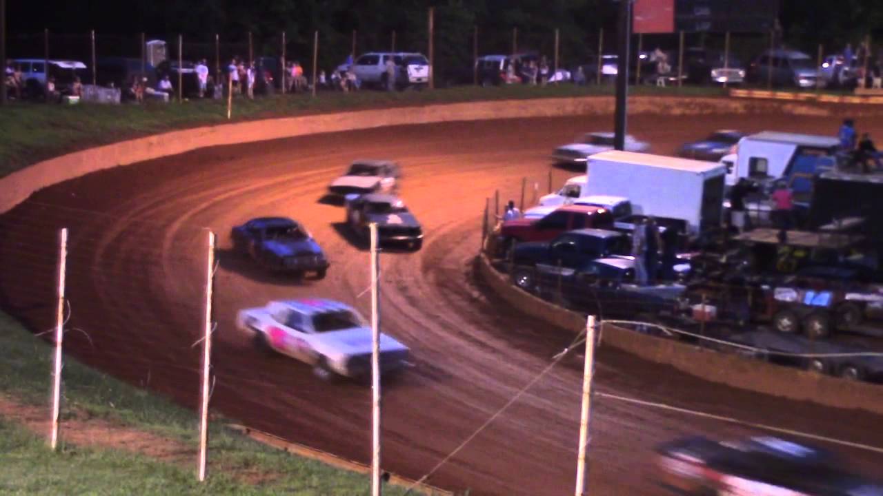 Winder Barrow Speedway Stock Eights Feature Race 7/4/15 - YouTube