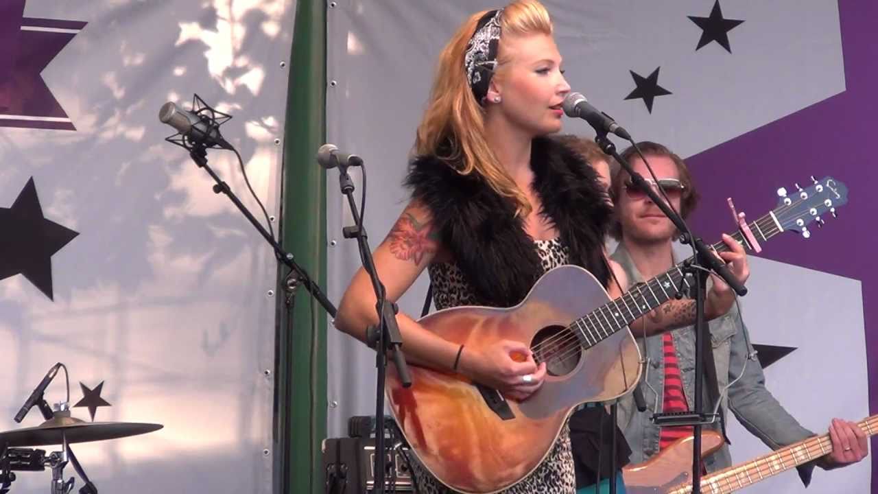 Elin Ruth Sigvardsson - Wait for me @ Larmtorget 2011 - YouTube