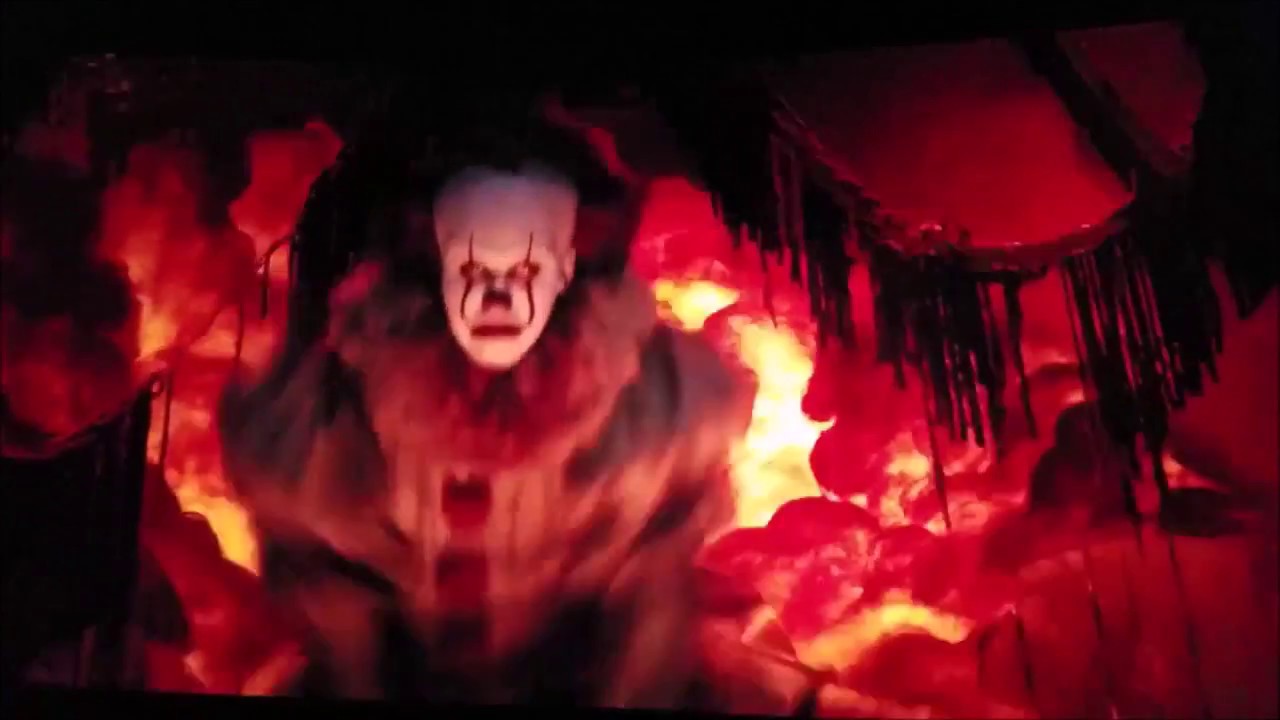 IT (Pennywise) can dance to anything - YouTube