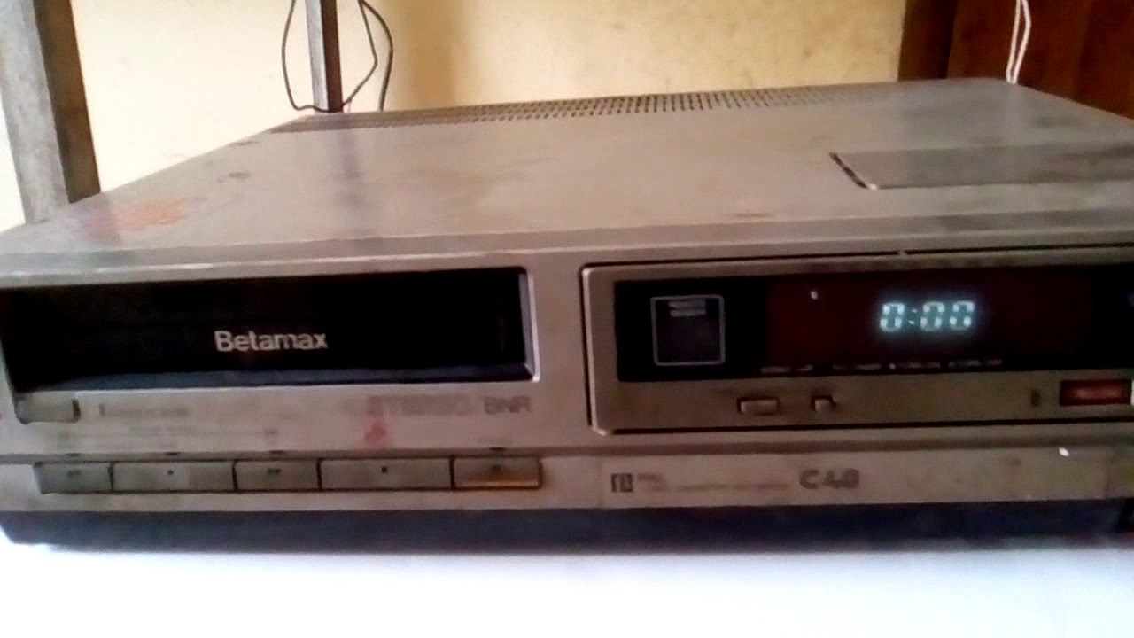 SONY Betamax SL-C40 VCR At A Glance | Before Cleaning With Special ...