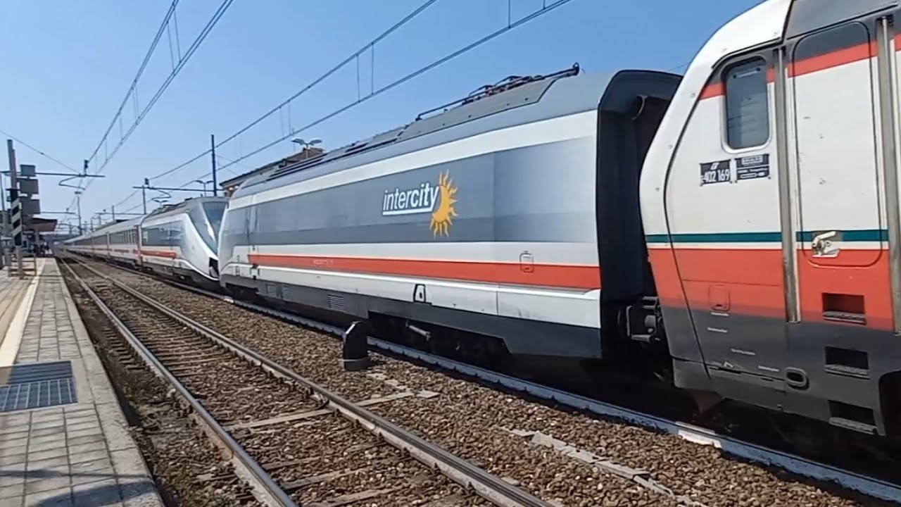 TRIPLA TRENITALIA CON E402B e E414! ~ Una giornata alla stazione di Treviglio | 96° parte - YouTube