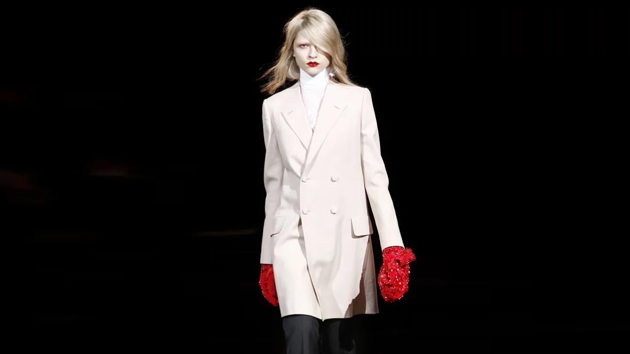 GIVENCHY Fall Winter 2010 - YouTube