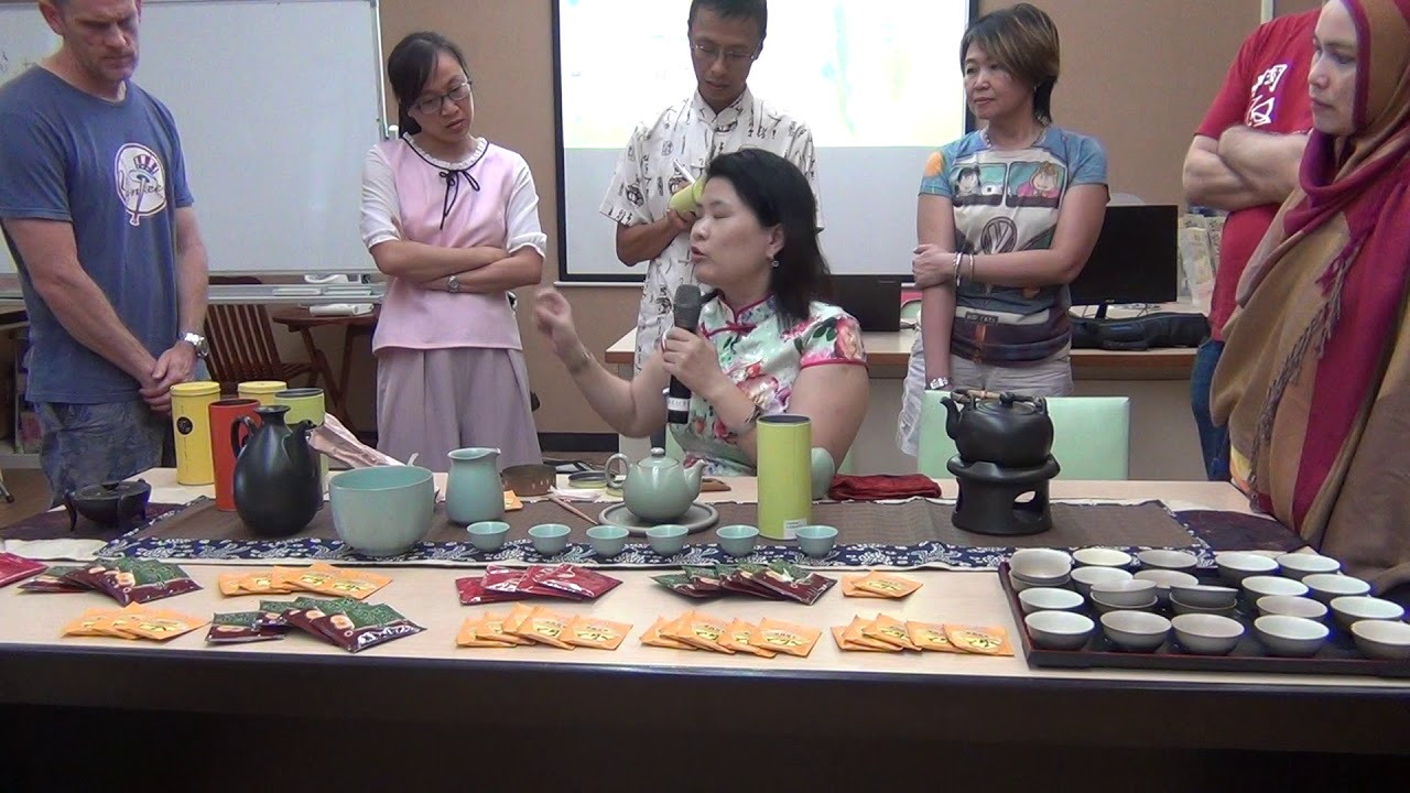 Chinese tea ceremony demonstration 4: more teas to try (part 2) - YouTube