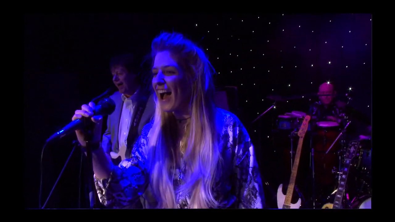 Steve Glen & The Steve Glen Band - Is there anybody out there - YouTube
