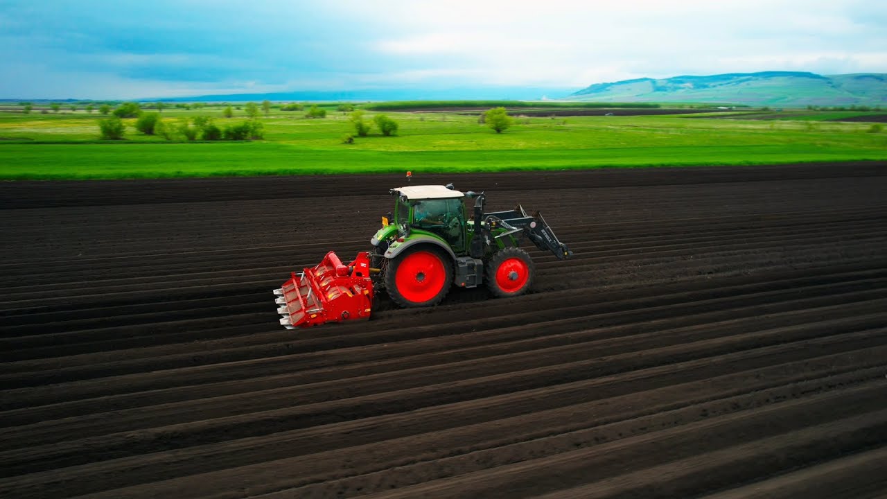 4K Farming - Cinematic drone video - Rotary hilling potatoes - Fendt ...