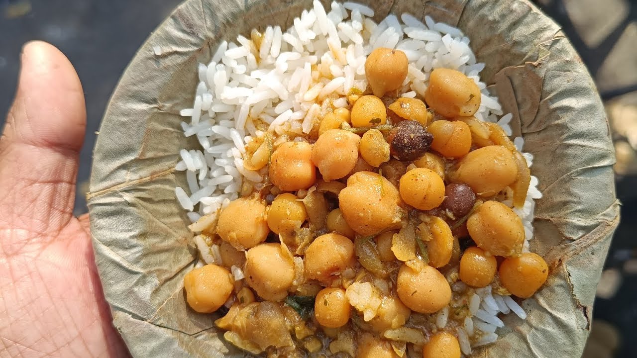 #lucknow #Bada Mangal #bhandara #hanumantemple #food - YouTube