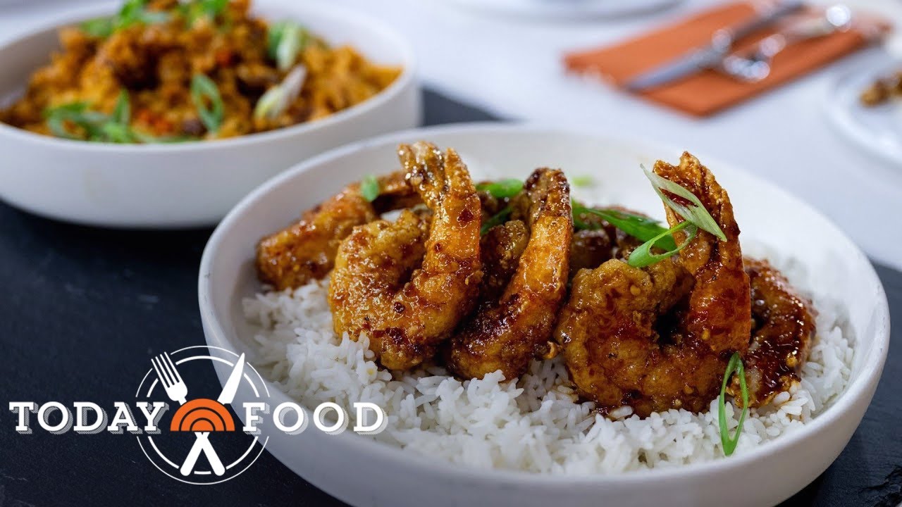 Social media star Tue Nguyen shares viral recipe for fried rice - YouTube