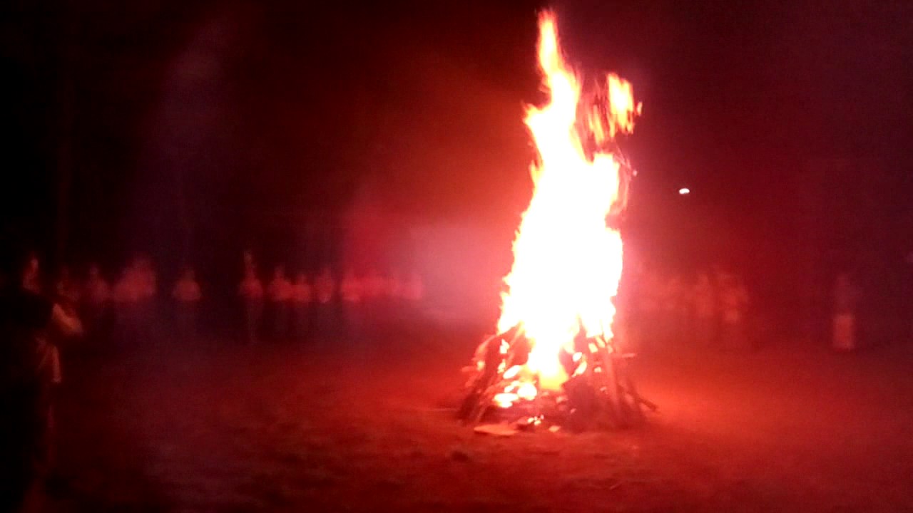 Api Unggun Pramuka - YouTube