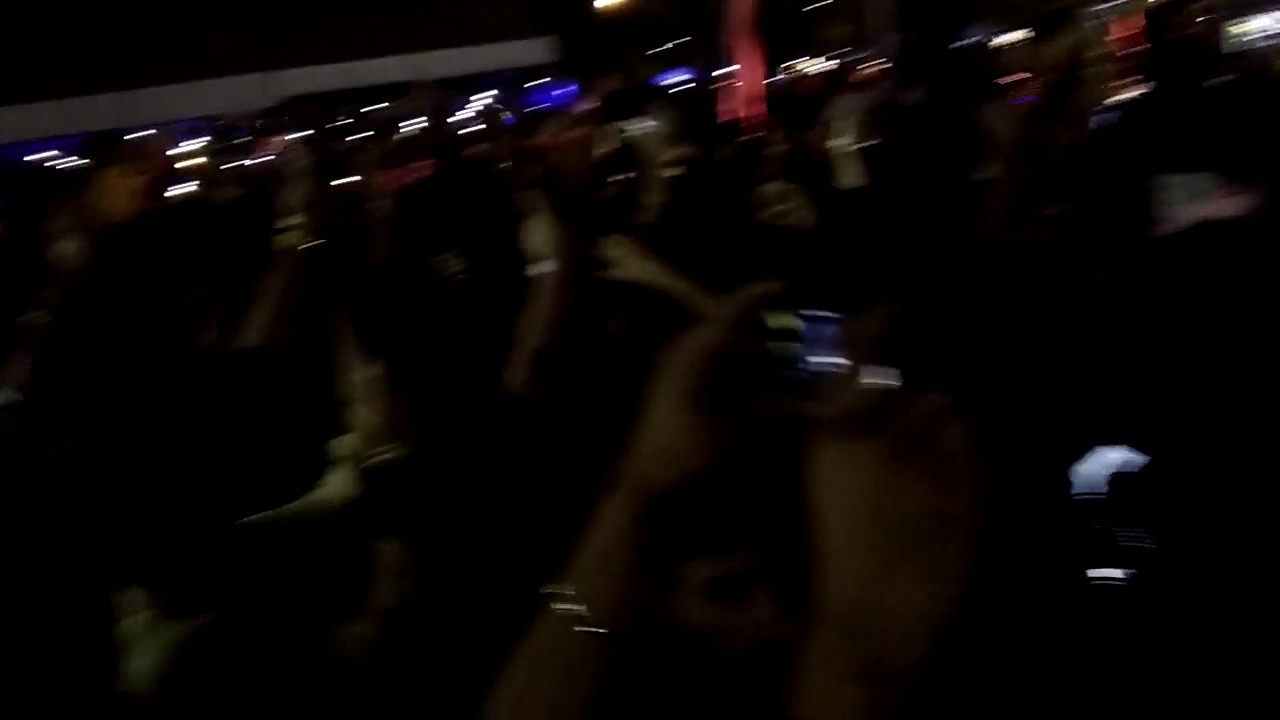 The Chainsmokers - Closer (Live from the 2016 MTV VMAs) ft. Halsey ...