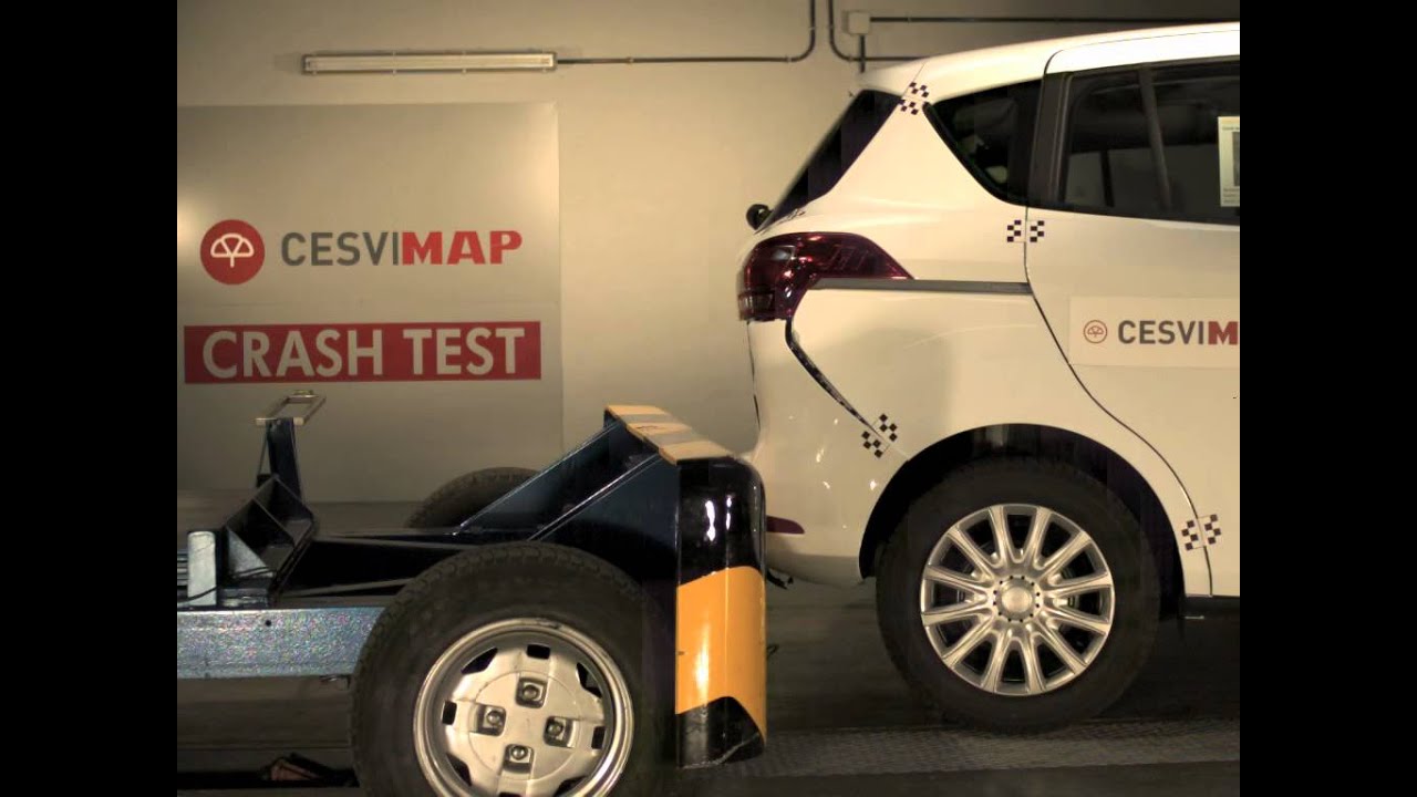 Crash Test Ford B-MAX trasero en Cesvimap - YouTube