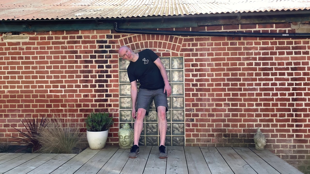 Wall side bends - YouTube