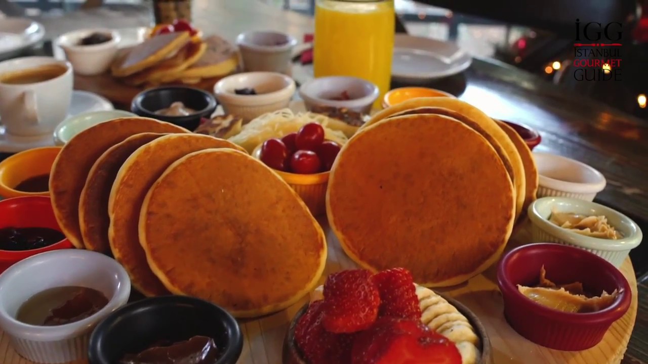 Munchies Crepes & Pancakes - YouTube