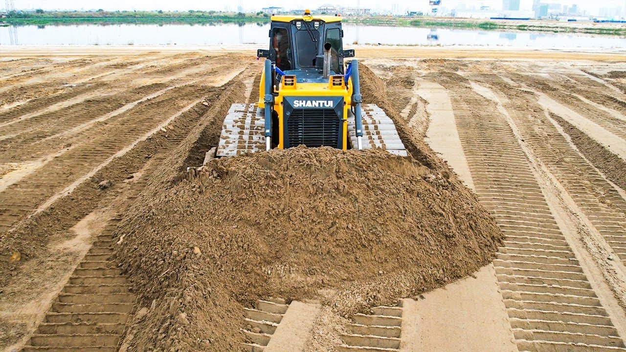 Incredible New Bulldozer Pushing Sand And 5Tone Dump Truck Working ...