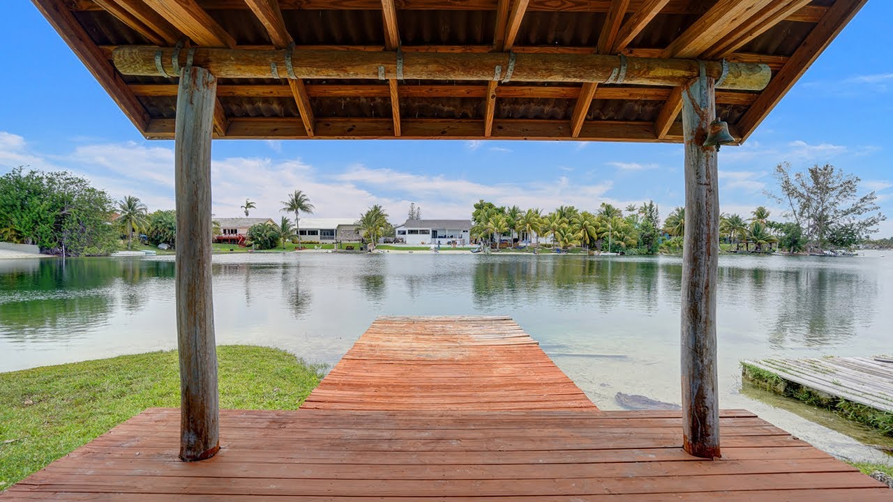 20400 SW 80th Ave Cutler Bay, FL 33189 | Saga Bay Lakefront Property ...