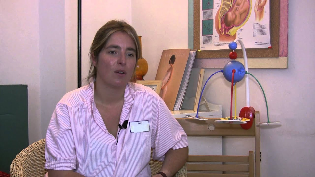 Comment se déroule l'accouchement par forceps ou cuillères ? - YouTube