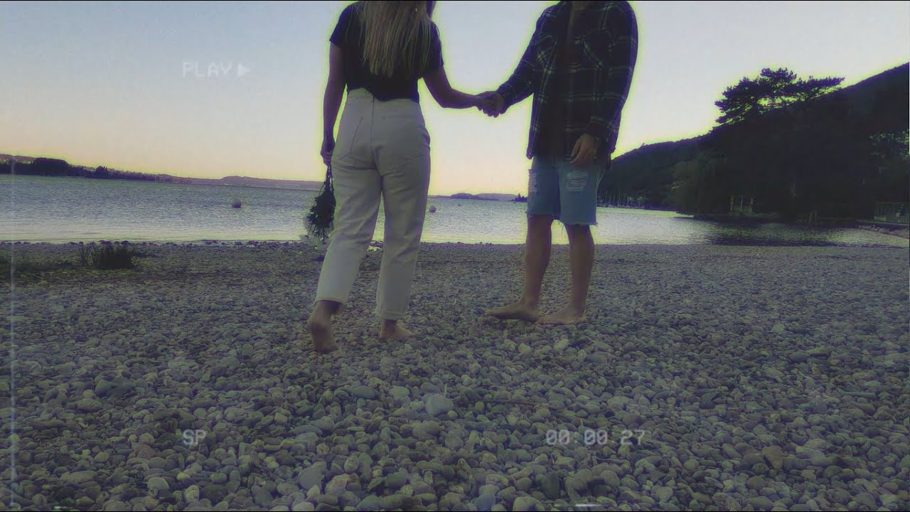 Caroline Alves - Blank Page (Music Video) - YouTube