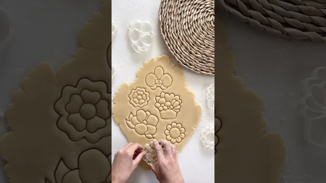 Flower sugar cookie with imprint 🌸 Flower Cookie Cutters 🪄 - YouTube