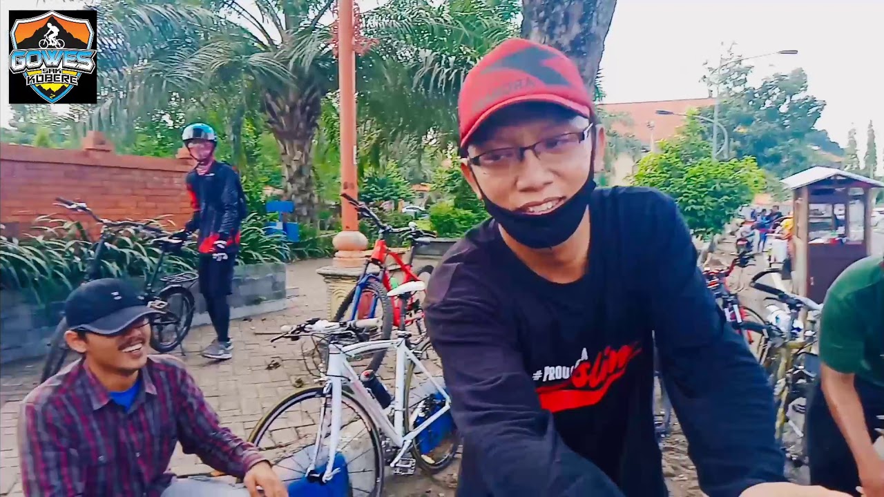 Gowes halal bihalal ke dulur Mojokerto sambil ke alun-alun dan rolak 9 ...