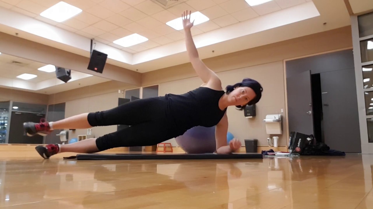 side plank leg moving - YouTube