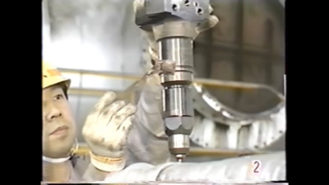 MITSUBISHI UEC LS Marine Diesel Engine - 04 fitting of fuel valve - YouTube