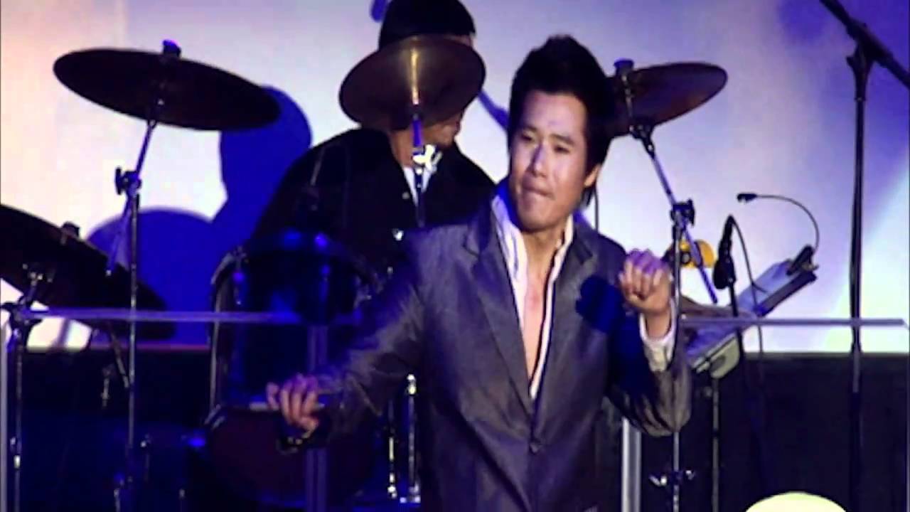 Yeu Va Mo -Van Phung ca si Quang Dung - YouTube