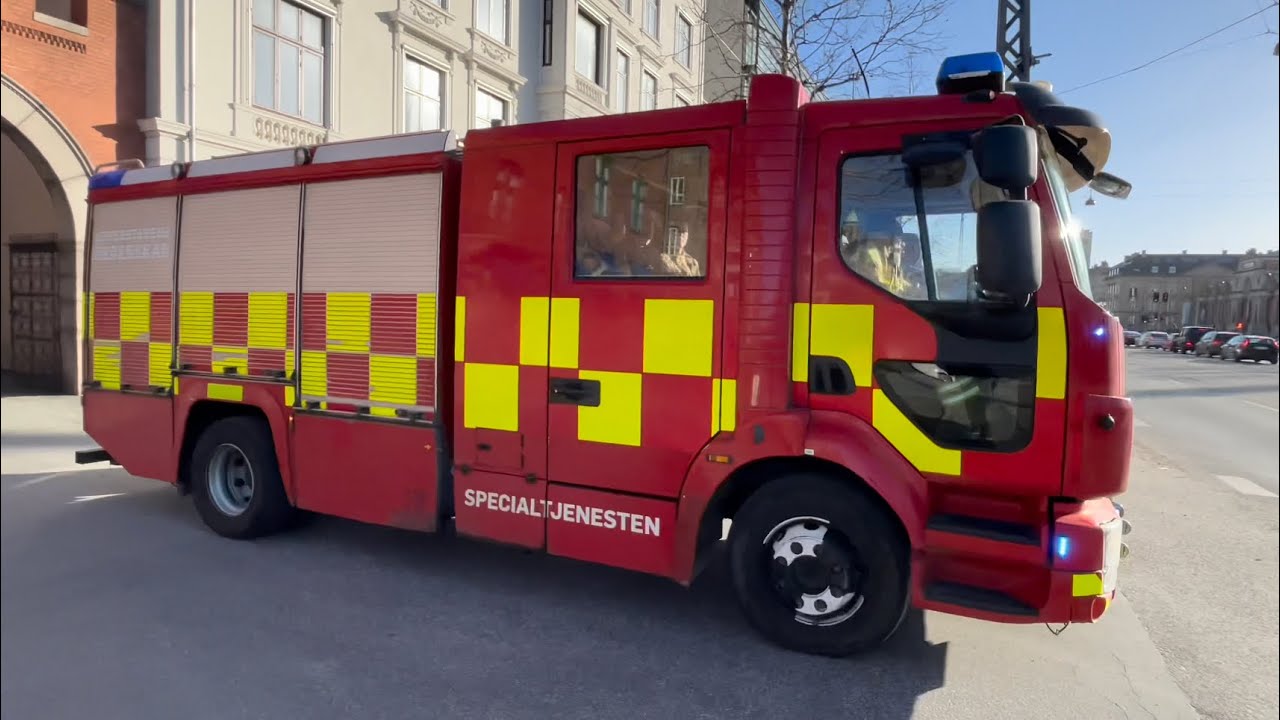 2X hovedstadens beredskab ST.H (I38) (I28) Specialtjenensten Brandbil i ...