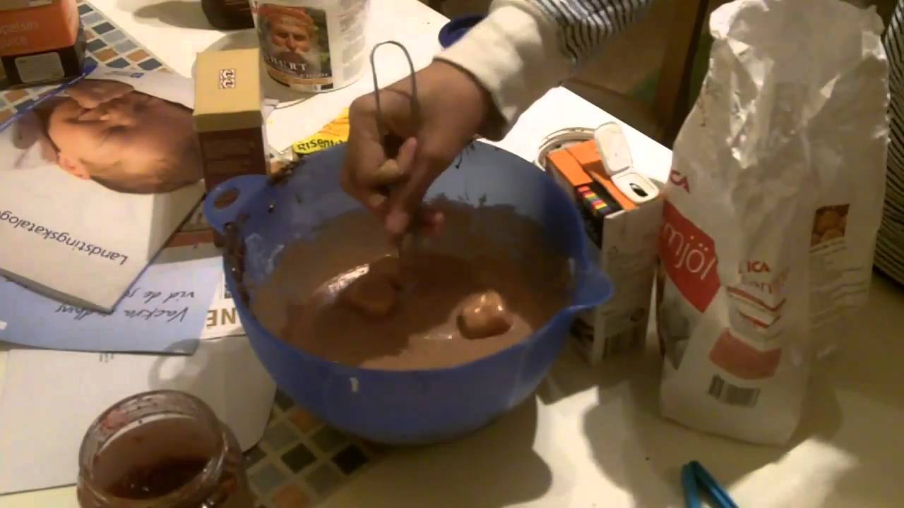 How to bake a loser cake - YouTube