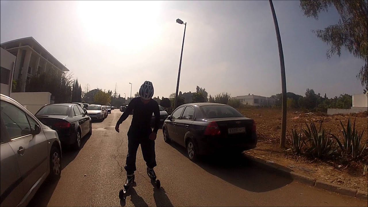 Tarek fait du ski roue a Rabat - YouTube