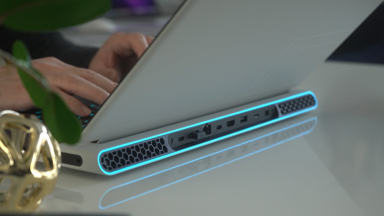 Alienware X17 R1: The Desktop Replacement - YouTube